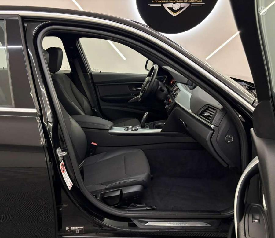 Melns BMW 320 2014 Marijampole, ar dzinēja tilpumu 2.00 L un nobraukumu 140 tūkst. km par 12350 €, foto 15 vietnē AUTOMOTO.COM.LV