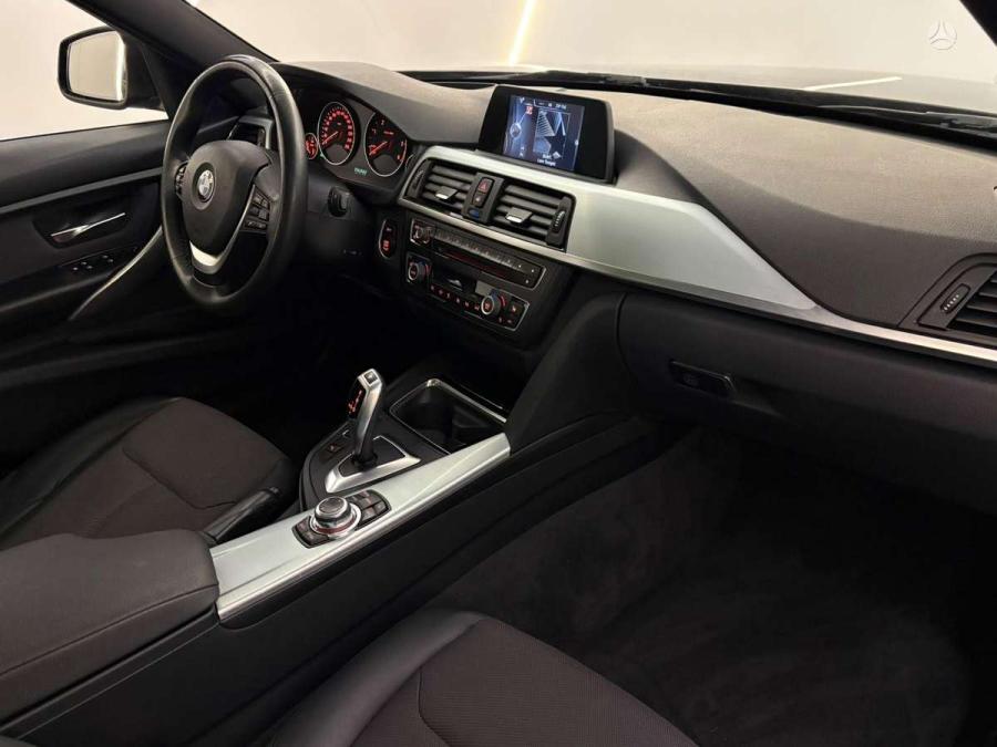 Melns BMW 320 2014 Marijampole, ar dzinēja tilpumu 2.00 L un nobraukumu 140 tūkst. km par 12350 €, foto 19 vietnē AUTOMOTO.COM.LV
