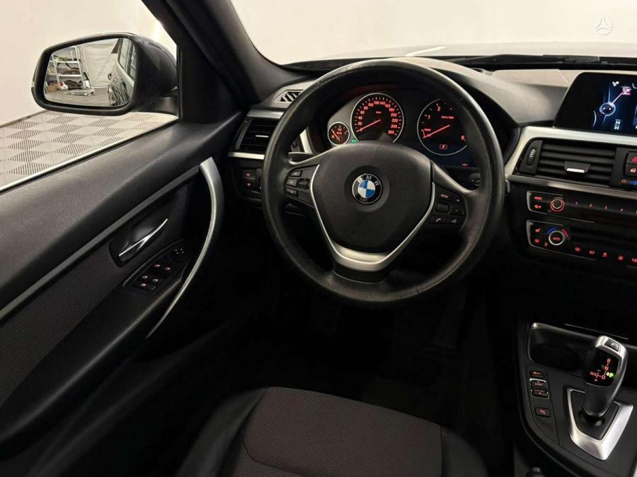 Melns BMW 320 2014 Marijampole, ar dzinēja tilpumu 2.00 L un nobraukumu 140 tūkst. km par 12350 €, foto 21 vietnē AUTOMOTO.COM.LV