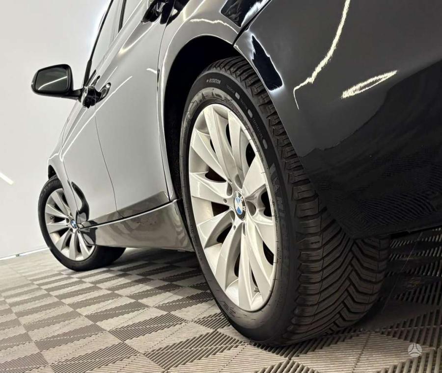 Melns BMW 320 2014 Marijampole, ar dzinēja tilpumu 2.00 L un nobraukumu 140 tūkst. km par 12350 €, foto 22 vietnē AUTOMOTO.COM.LV