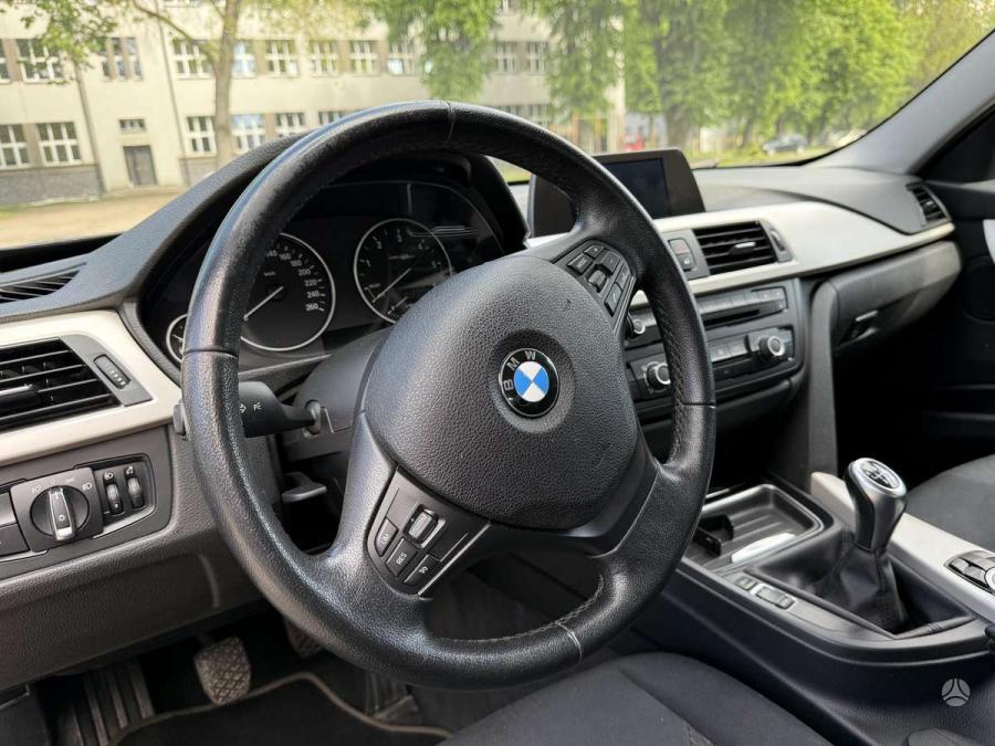 Melns BMW 320 2014 Klaipėda, ar dzinēja tilpumu 2.00 L un nobraukumu 217 tūkst. km par 4499 €, foto 17 vietnē AUTOMOTO.COM.LV