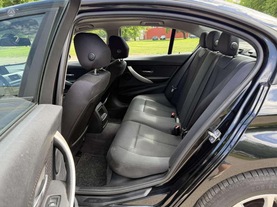 Melns BMW 320 2014 Klaipėda, ar dzinēja tilpumu 2.00 L un nobraukumu 217 tūkst. km par 4499 €, foto 21 vietnē AUTOMOTO.COM.LV