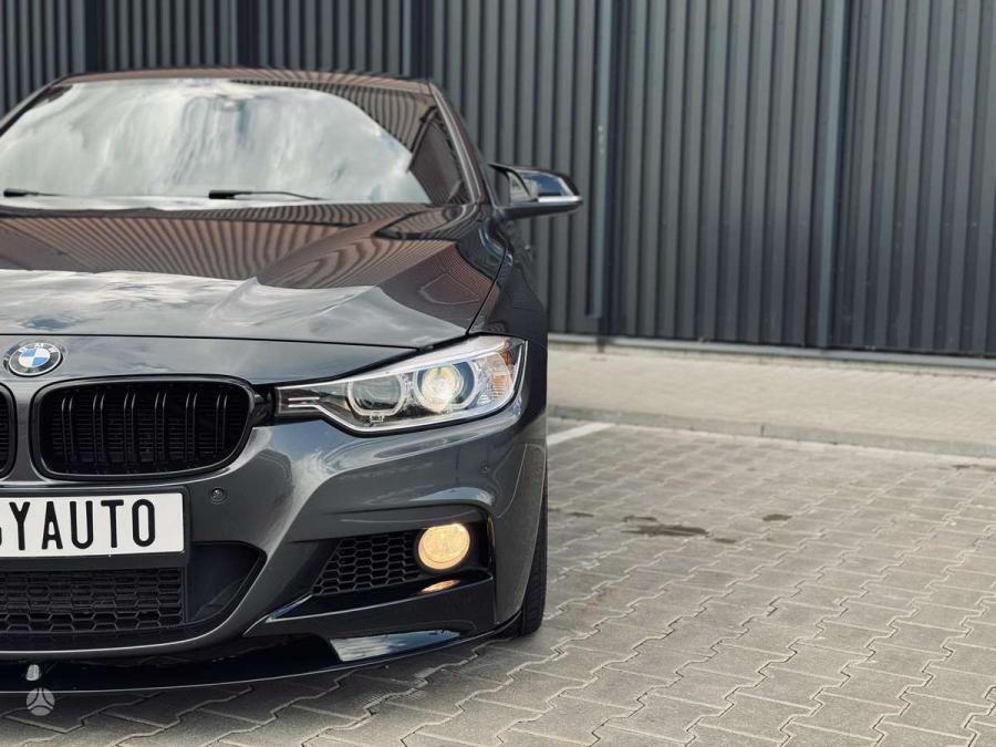 Black BMW 320 2014 in Kaunas, with an engine capacity of 2.00 L and mileage of 193 thousand km for 12800 €, photo 37 on AUTOMOTO.COM.LV