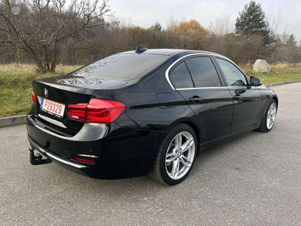 Black BMW 320 2015 in Vilnius, with an engine capacity of 2.00 L and mileage of 222 thousand km for 12450 €, photo 5 on AUTOMOTO.COM.LV