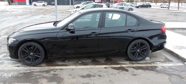 Black BMW 320 2015 in Vilnius, with an engine capacity of 0.00 L and mileage of 243 thousand km for 8800 €, photo 2 on AUTOMOTO.COM.LV