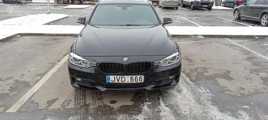 Black BMW 320 2015 in Vilnius, with an engine capacity of 0.00 L and mileage of 243 thousand km for 8800 €, photo 5 on AUTOMOTO.COM.LV