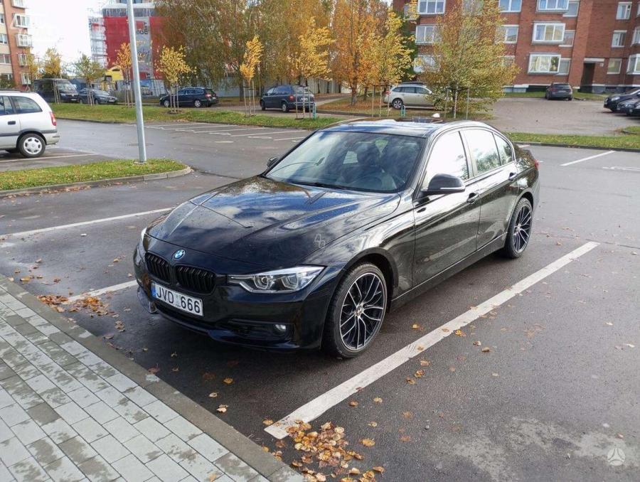 Black BMW 320 2015 in Vilnius, with an engine capacity of 0.00 L and mileage of 243 thousand km for 8800 €, photo 14 on AUTOMOTO.COM.LV