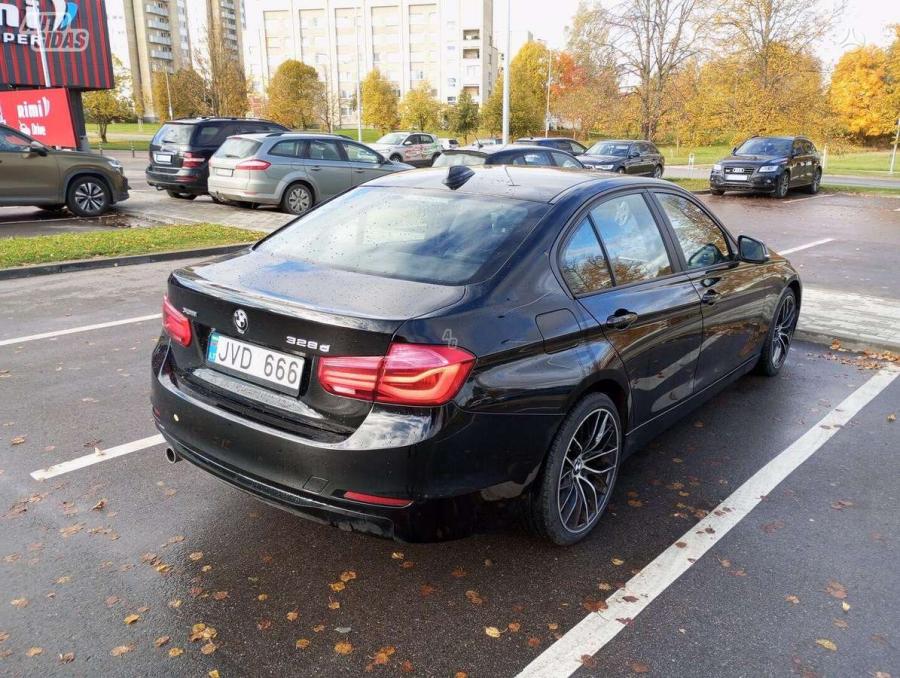 Black BMW 320 2015 in Vilnius, with an engine capacity of 0.00 L and mileage of 243 thousand km for 8800 €, photo 15 on AUTOMOTO.COM.LV