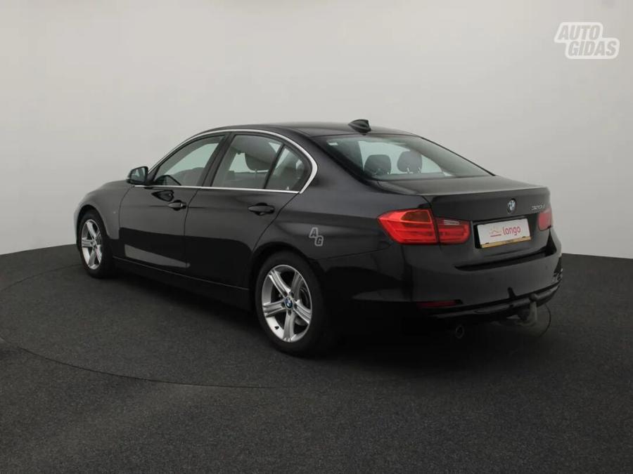 Melns BMW 320 2015 Viļņa, ar dzinēja tilpumu 2.00 L un nobraukumu 227 tūkst. km par 12499 €, foto 8 vietnē AUTOMOTO.COM.LV