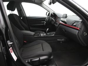 Melns BMW 320 2015 Viļņa, ar dzinēja tilpumu 2.00 L un nobraukumu 227 tūkst. km par 12499 €, foto 15 vietnē AUTOMOTO.COM.LV