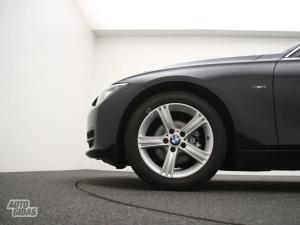 Melns BMW 320 2015 Viļņa, ar dzinēja tilpumu 2.00 L un nobraukumu 227 tūkst. km par 12499 €, foto 29 vietnē AUTOMOTO.COM.LV