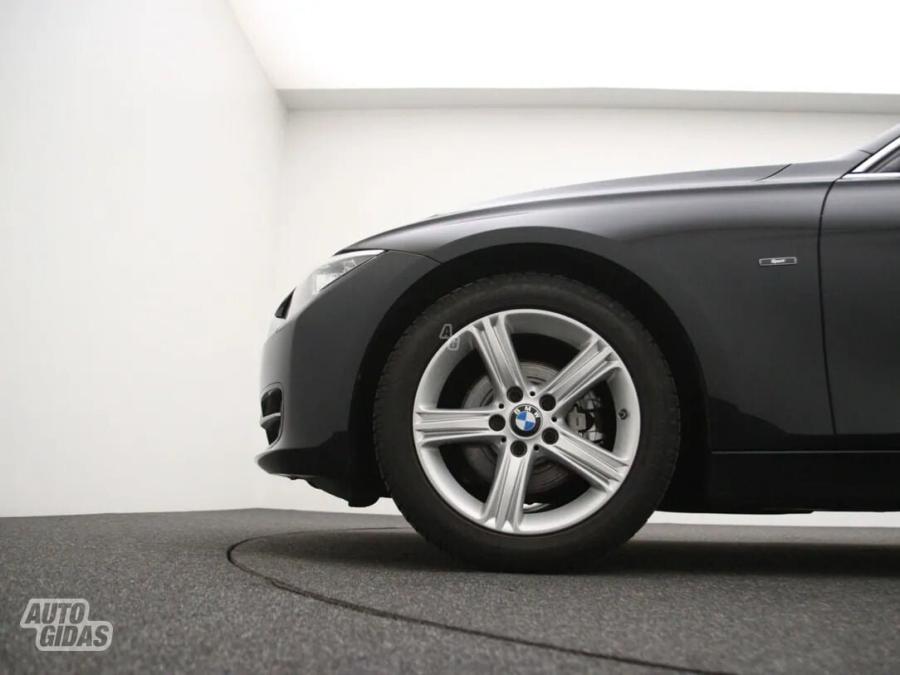 Melns BMW 320 2015 Viļņa, ar dzinēja tilpumu 2.00 L un nobraukumu 227 tūkst. km par 12499 €, foto 29 vietnē AUTOMOTO.COM.LV