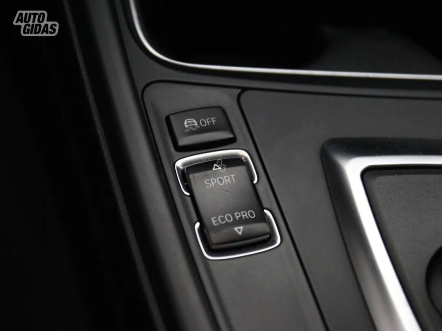 Melns BMW 320 2015 Viļņa, ar dzinēja tilpumu 2.00 L un nobraukumu 227 tūkst. km par 12499 €, foto 32 vietnē AUTOMOTO.COM.LV