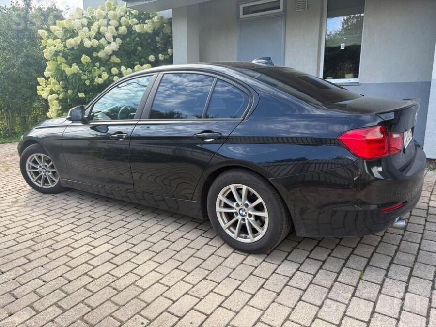 Melns BMW 320 2015 Rīga, ar dzinēja tilpumu 1.90 L un nobraukumu 154 tūkst. km par 10500 €, foto 4 vietnē AUTOMOTO.COM.LV