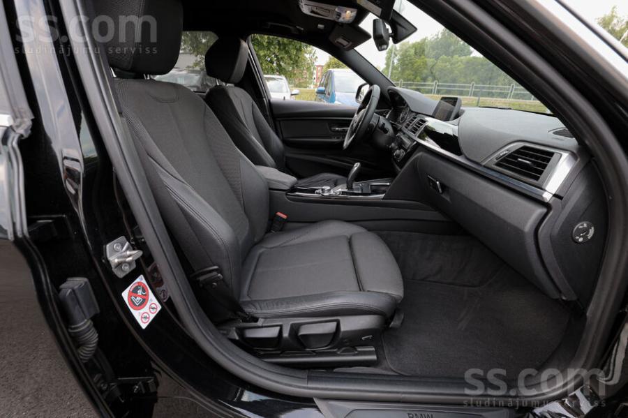 Melns BMW 320 2015 Jelgava, ar dzinēja tilpumu 2.00 L un nobraukumu 0 tūkst. km par 11750 €, foto 12 vietnē AUTOMOTO.COM.LV