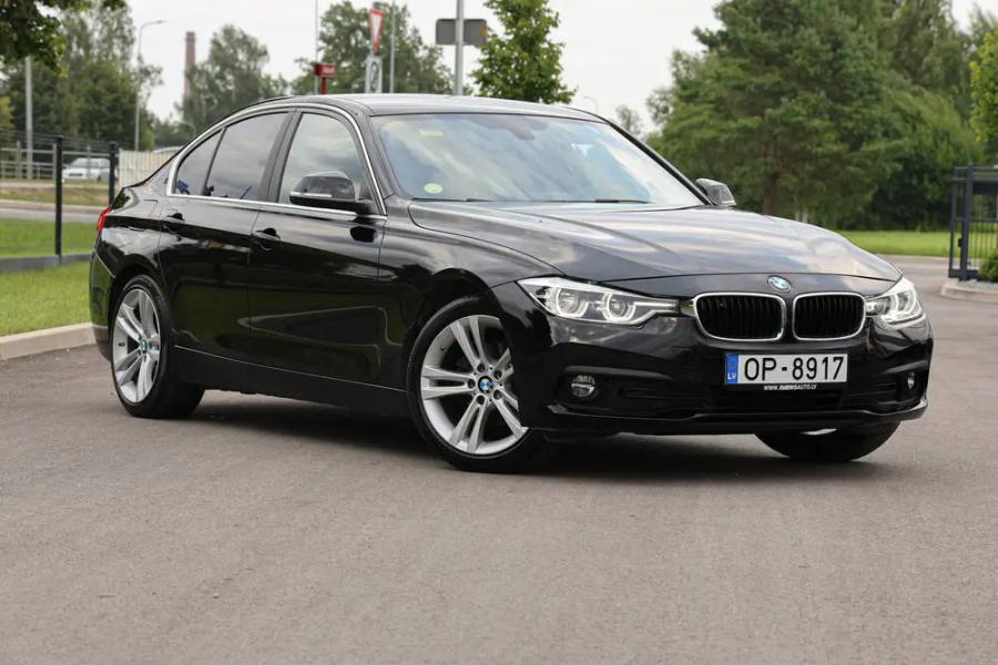 Black BMW 320 2015 in Jelgava, with an engine capacity of 2.00 L and mileage of 263 thousand km for 11750 €, photo 4 on AUTOMOTO.COM.LV