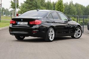 Black BMW 320 2015 in Jelgava, with an engine capacity of 2.00 L and mileage of 263 thousand km for 11750 €, photo 5 on AUTOMOTO.COM.LV