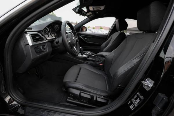 Black BMW 320 2015 in Jelgava, with an engine capacity of 2.00 L and mileage of 263 thousand km for 11750 €, photo 7 on AUTOMOTO.COM.LV