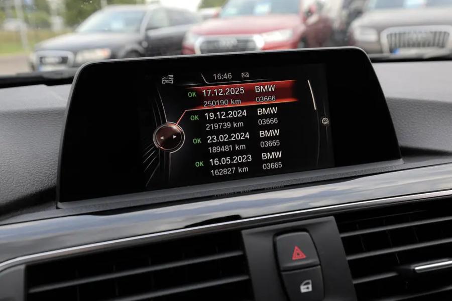 Black BMW 320 2015 in Jelgava, with an engine capacity of 2.00 L and mileage of 263 thousand km for 11750 €, photo 18 on AUTOMOTO.COM.LV