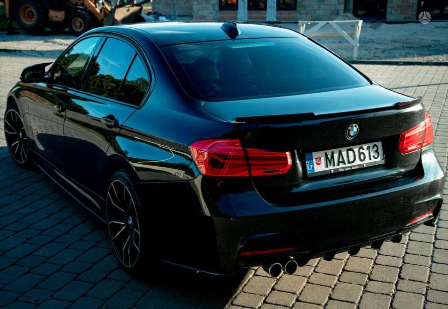 Melns BMW 320 2015 Kauņa, ar dzinēja tilpumu 2.00 L un nobraukumu 157 tūkst. km par 14900 €, foto 5 vietnē AUTOMOTO.COM.LV