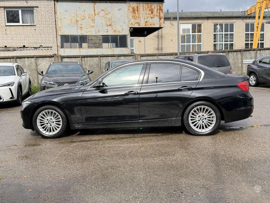 Melns BMW 320 2015 Viļņa, ar dzinēja tilpumu 2.00 L un nobraukumu 215 tūkst. km par 10990 €, foto 6 vietnē AUTOMOTO.COM.LV