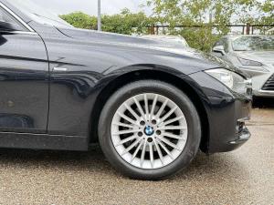Melns BMW 320 2015 Viļņa, ar dzinēja tilpumu 2.00 L un nobraukumu 215 tūkst. km par 10990 €, foto 10 vietnē AUTOMOTO.COM.LV