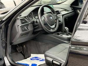 Melns BMW 320 2015 Viļņa, ar dzinēja tilpumu 2.00 L un nobraukumu 215 tūkst. km par 10990 €, foto 17 vietnē AUTOMOTO.COM.LV
