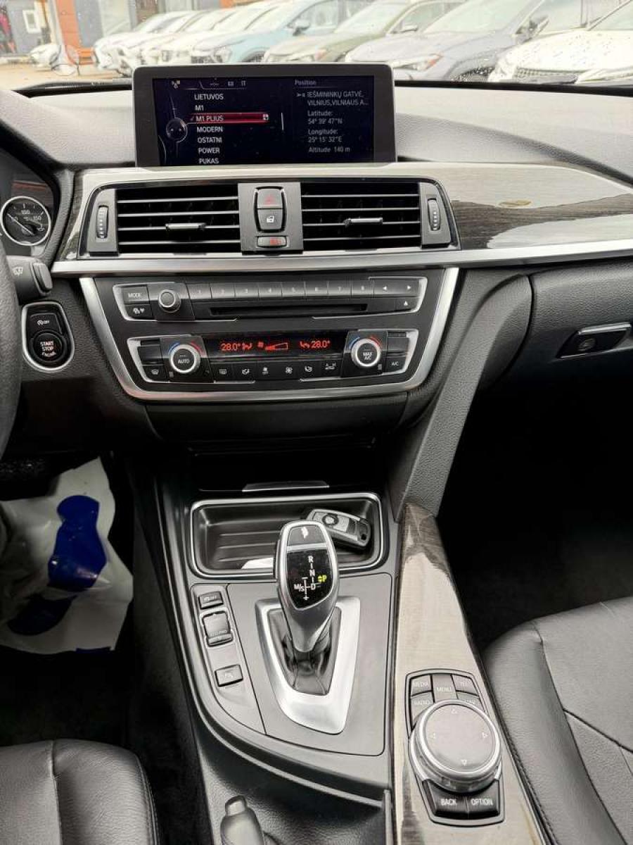 Melns BMW 320 2015 Viļņa, ar dzinēja tilpumu 2.00 L un nobraukumu 215 tūkst. km par 10990 €, foto 20 vietnē AUTOMOTO.COM.LV