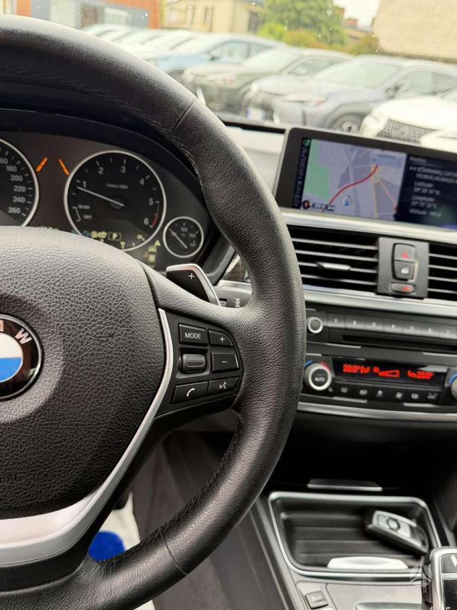 Melns BMW 320 2015 Viļņa, ar dzinēja tilpumu 2.00 L un nobraukumu 215 tūkst. km par 10990 €, foto 24 vietnē AUTOMOTO.COM.LV