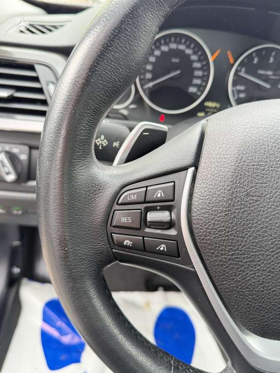 Melns BMW 320 2015 Viļņa, ar dzinēja tilpumu 2.00 L un nobraukumu 215 tūkst. km par 10990 €, foto 25 vietnē AUTOMOTO.COM.LV