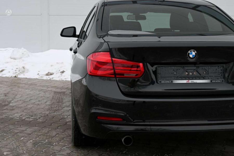 Black BMW 320 2016 in Kretinga, with an engine capacity of 2.00 L and mileage of 144 thousand km for 12499 €, photo 9 on AUTOMOTO.COM.LV