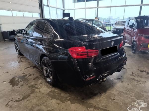 Melns BMW 320 2016 Avižieniai, ar dzinēja tilpumu 2.00 L un nobraukumu 215 tūkst. km par 11300 €, foto 3 vietnē AUTOMOTO.COM.LV
