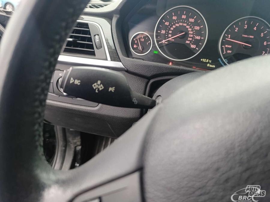 Black BMW 320 2016 in Avizieniai, with an engine capacity of 2.00 L and mileage of 215 thousand km for 11300 €, photo 20 on AUTOMOTO.COM.LV