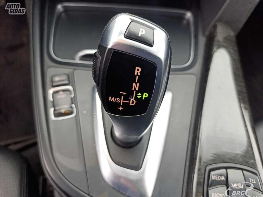 Black BMW 320 2016 in Avizieniai, with an engine capacity of 2.00 L and mileage of 215 thousand km for 11300 €, photo 31 on AUTOMOTO.COM.LV