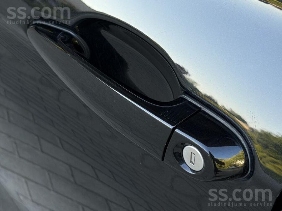 Black BMW 320 2016 in Jelgava, with an engine capacity of 2.00 L and mileage of 197 thousand km for 16990 €, photo 14 on AUTOMOTO.COM.LV