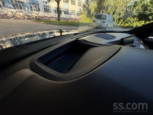 Black BMW 320 2016 in Jelgava, with an engine capacity of 2.00 L and mileage of 197 thousand km for 16990 €, photo 22 on AUTOMOTO.COM.LV