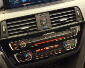 Black BMW 320 2016 in Marijampole, with an engine capacity of 2.00 L and mileage of 301 thousand km for 12499 €, photo 7 on AUTOMOTO.COM.LV