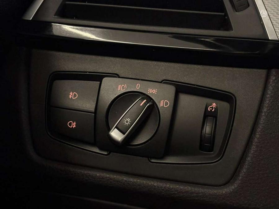 Black BMW 320 2016 in Marijampole, with an engine capacity of 2.00 L and mileage of 301 thousand km for 12499 €, photo 16 on AUTOMOTO.COM.LV