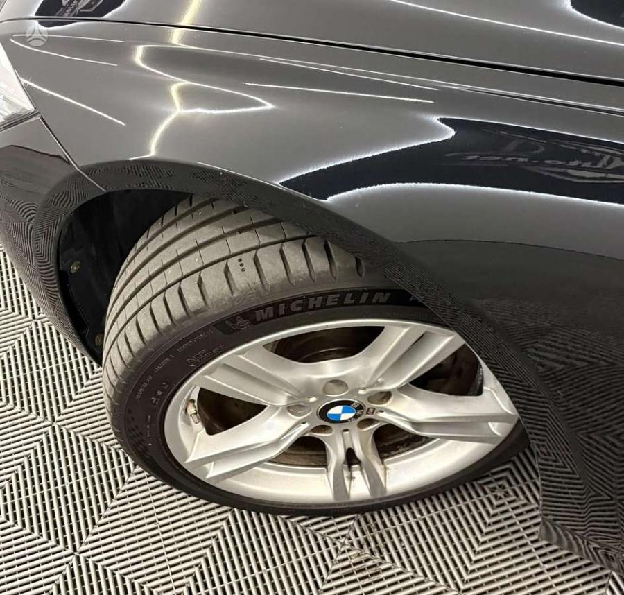 Black BMW 320 2016 in Marijampole, with an engine capacity of 2.00 L and mileage of 301 thousand km for 12499 €, photo 21 on AUTOMOTO.COM.LV