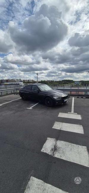 Black BMW 320 2016 in Vilnius, with an engine capacity of 2.00 L and mileage of 162 thousand km for 14000 €, photo 7 on AUTOMOTO.COM.LV