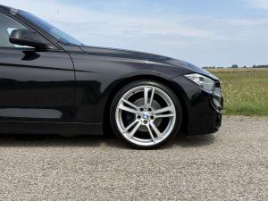 Melns BMW 320 2016 Šauļi, ar dzinēja tilpumu 2.00 L un nobraukumu 288 tūkst. km par 10700 €, foto 8 vietnē AUTOMOTO.COM.LV