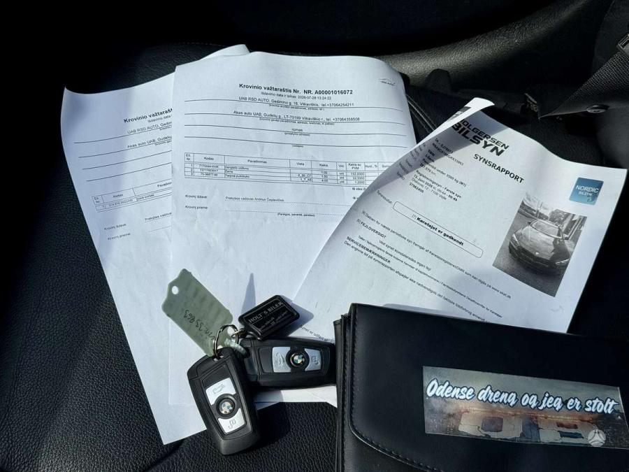 Melns BMW 320 2016 Šauļi, ar dzinēja tilpumu 2.00 L un nobraukumu 288 tūkst. km par 10700 €, foto 24 vietnē AUTOMOTO.COM.LV