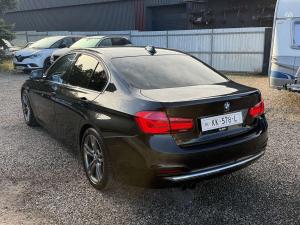 Black BMW 320 2016 in Kaunas, with an engine capacity of 2.00 L and mileage of 274 thousand km for 10700 €, photo 4 on AUTOMOTO.COM.LV