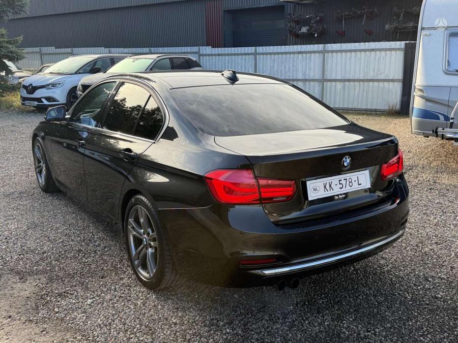 Black BMW 320 2016 in Kaunas, with an engine capacity of 2.00 L and mileage of 274 thousand km for 10700 €, photo 4 on AUTOMOTO.COM.LV