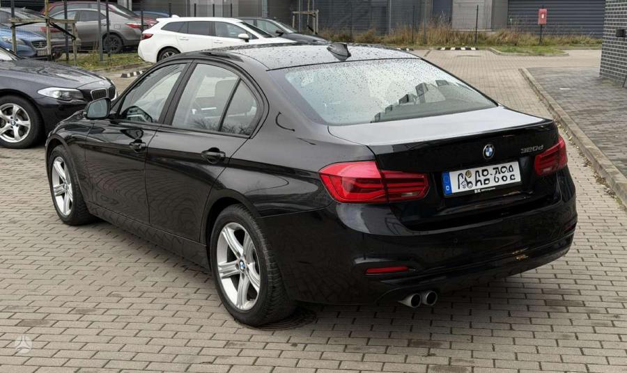 Black BMW 320 2017 in Vilnius, with an engine capacity of 2.00 L and mileage of 245 thousand km for 12999 €, photo 3 on AUTOMOTO.COM.LV