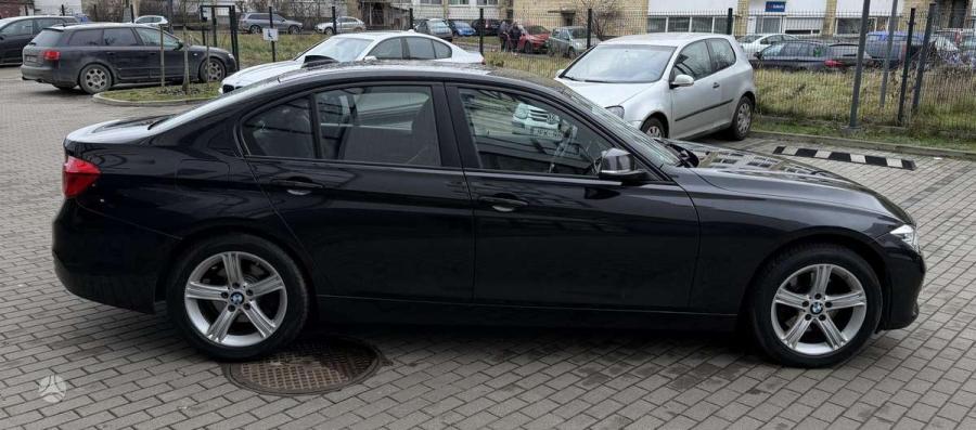 Black BMW 320 2017 in Vilnius, with an engine capacity of 2.00 L and mileage of 245 thousand km for 12999 €, photo 6 on AUTOMOTO.COM.LV