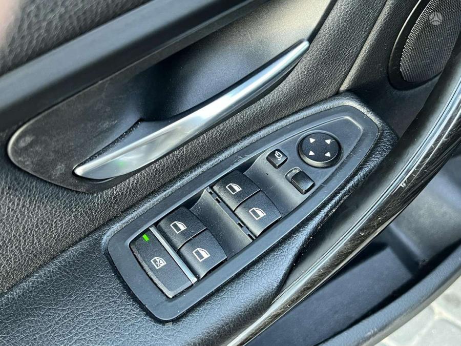Black BMW 320 2017 in Vilnius, with an engine capacity of 2.00 L and mileage of 187 thousand km for 10300 €, photo 15 on AUTOMOTO.COM.LV