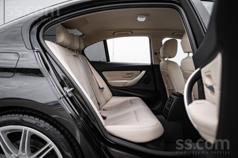Melns BMW 320 2017 Rīga, ar dzinēja tilpumu 2.00 L un nobraukumu 158 tūkst. km par 16950 €, foto 12 vietnē AUTOMOTO.COM.LV