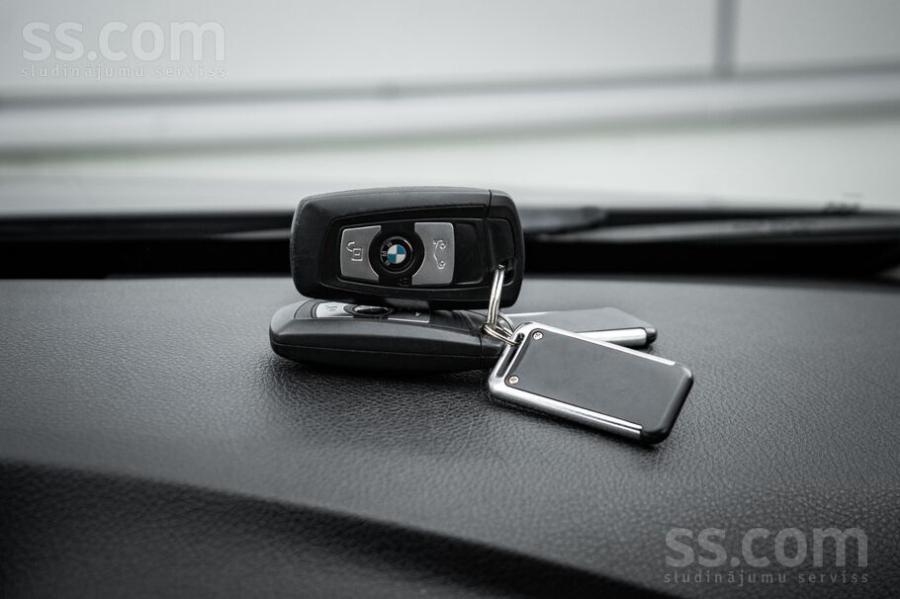 Melns BMW 320 2017 Rīga, ar dzinēja tilpumu 2.00 L un nobraukumu 158 tūkst. km par 16950 €, foto 31 vietnē AUTOMOTO.COM.LV