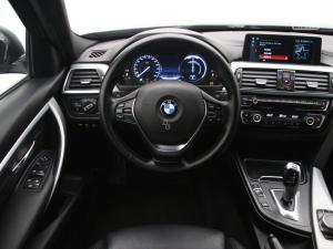 Black BMW 320 2018 in Vilnius, with an engine capacity of 2.00 L and mileage of 235 thousand km for 15499 €, photo 17 on AUTOMOTO.COM.LV